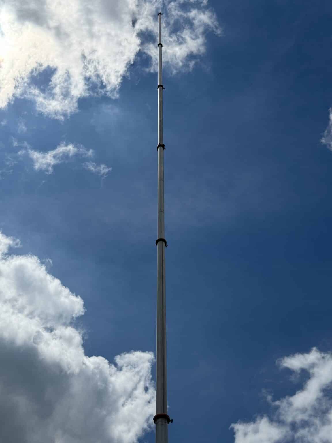 Pneumatic Telescopic Antenna Mast for Quick Deployments